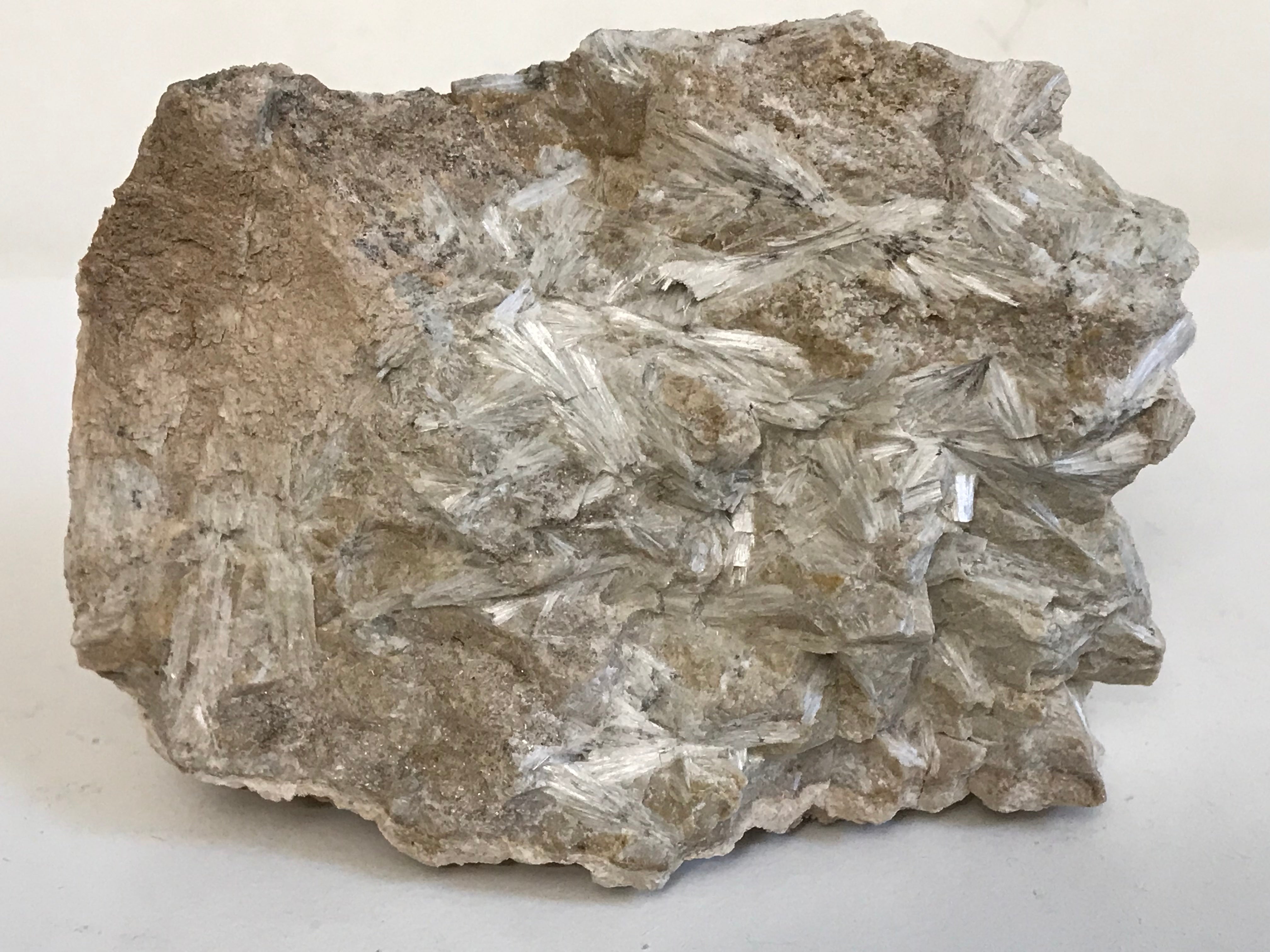 Tremolite – Crystal and fossils