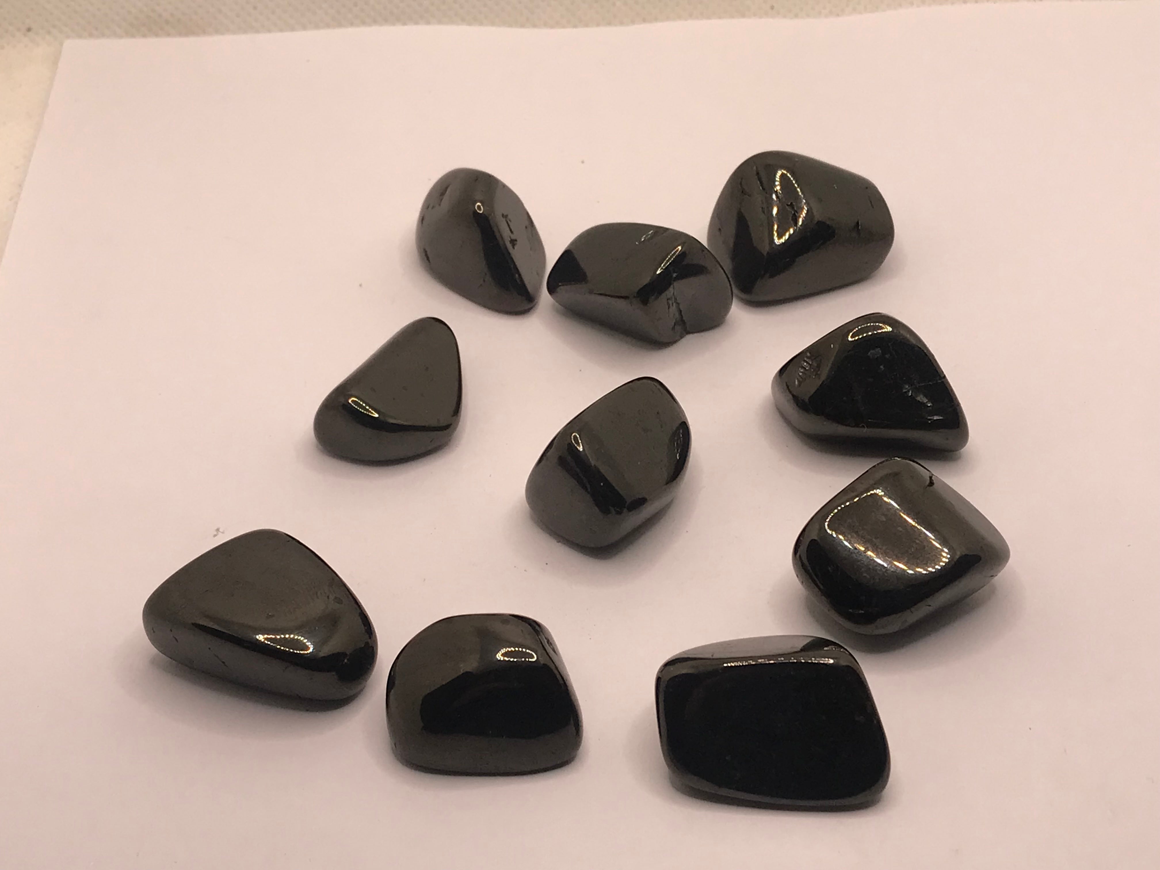 Anthracite jet tumble – Crystal and fossils
