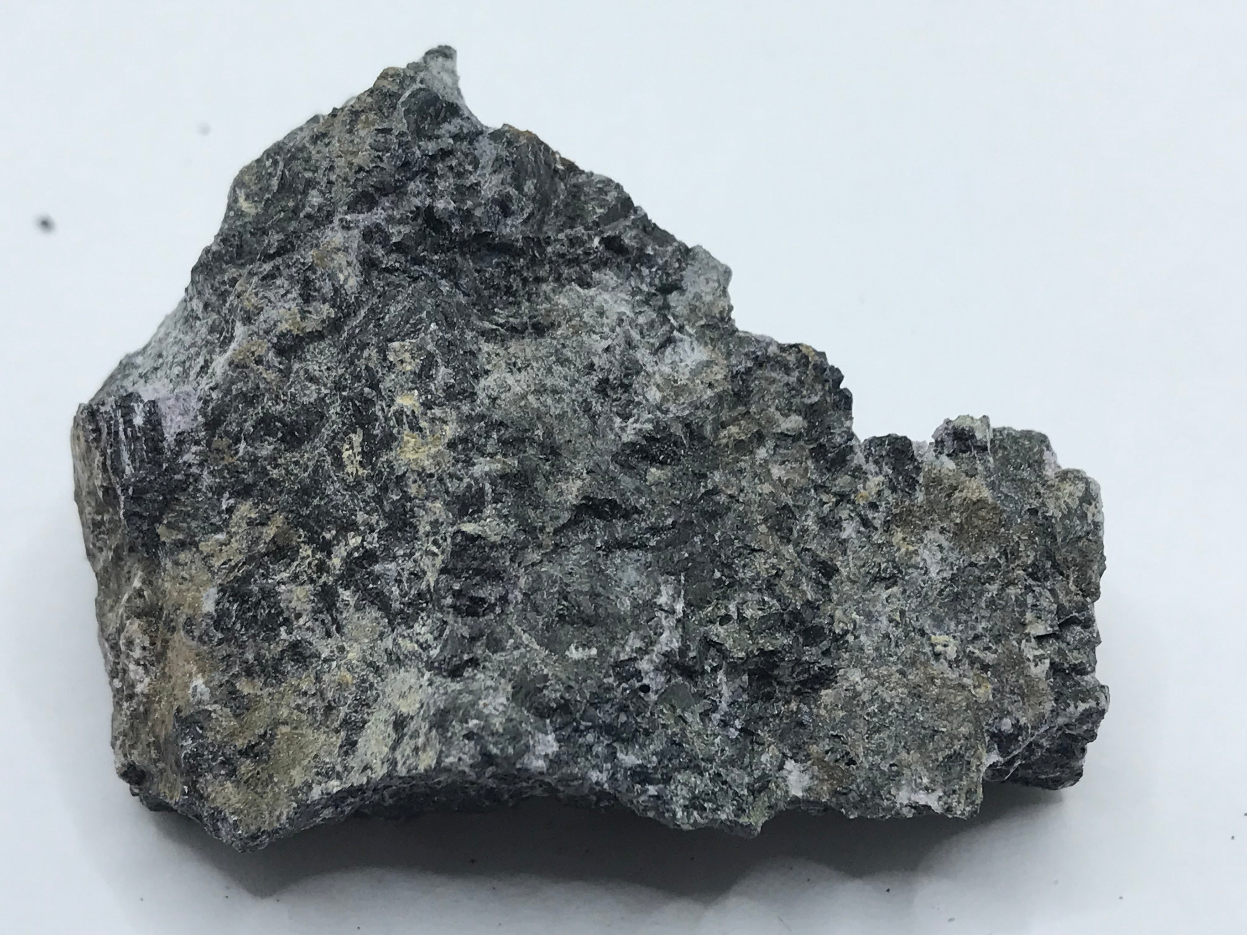 Chromite – Crystal and fossils