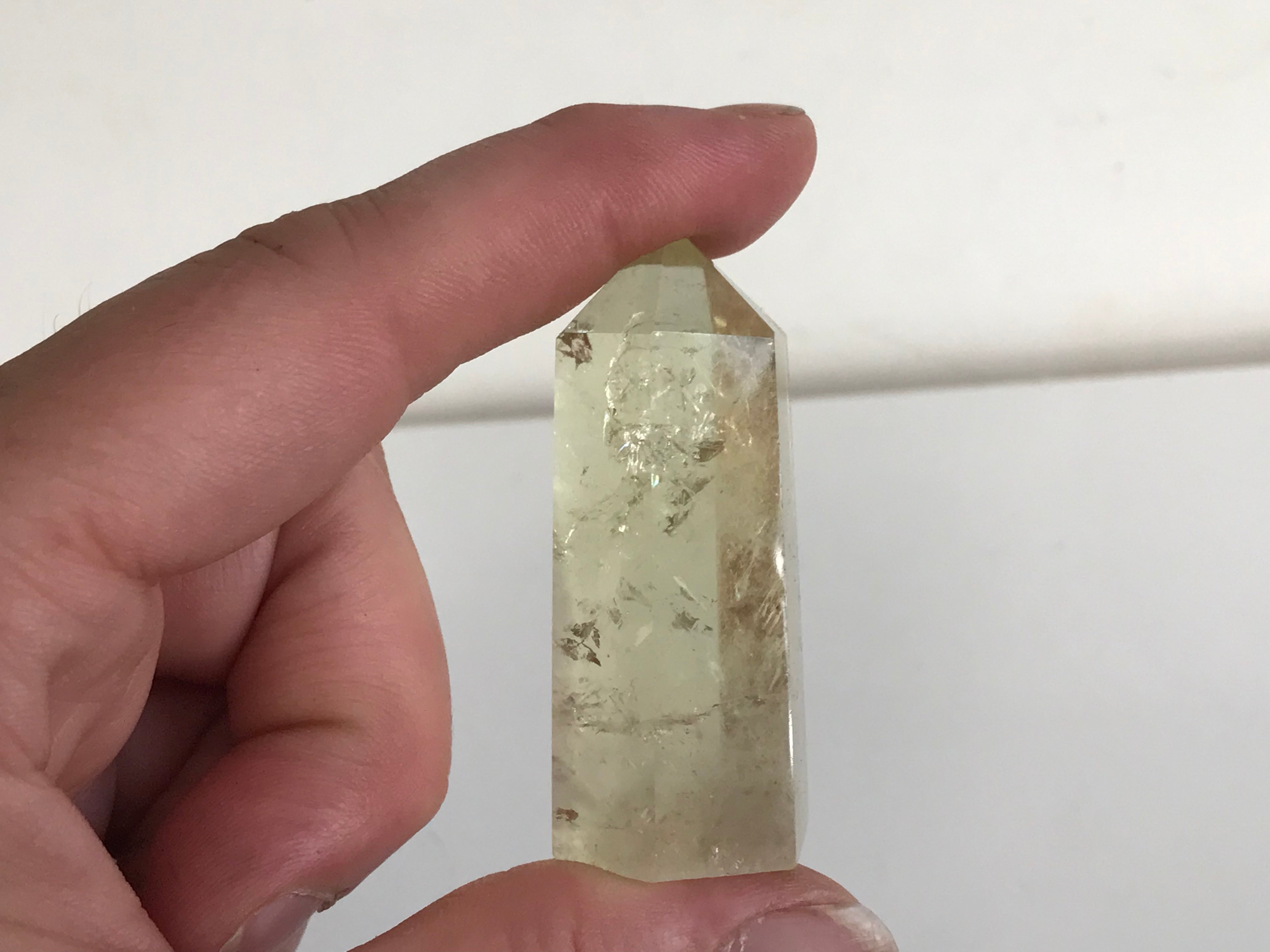Lemon Quartz point – Crystal and fossils