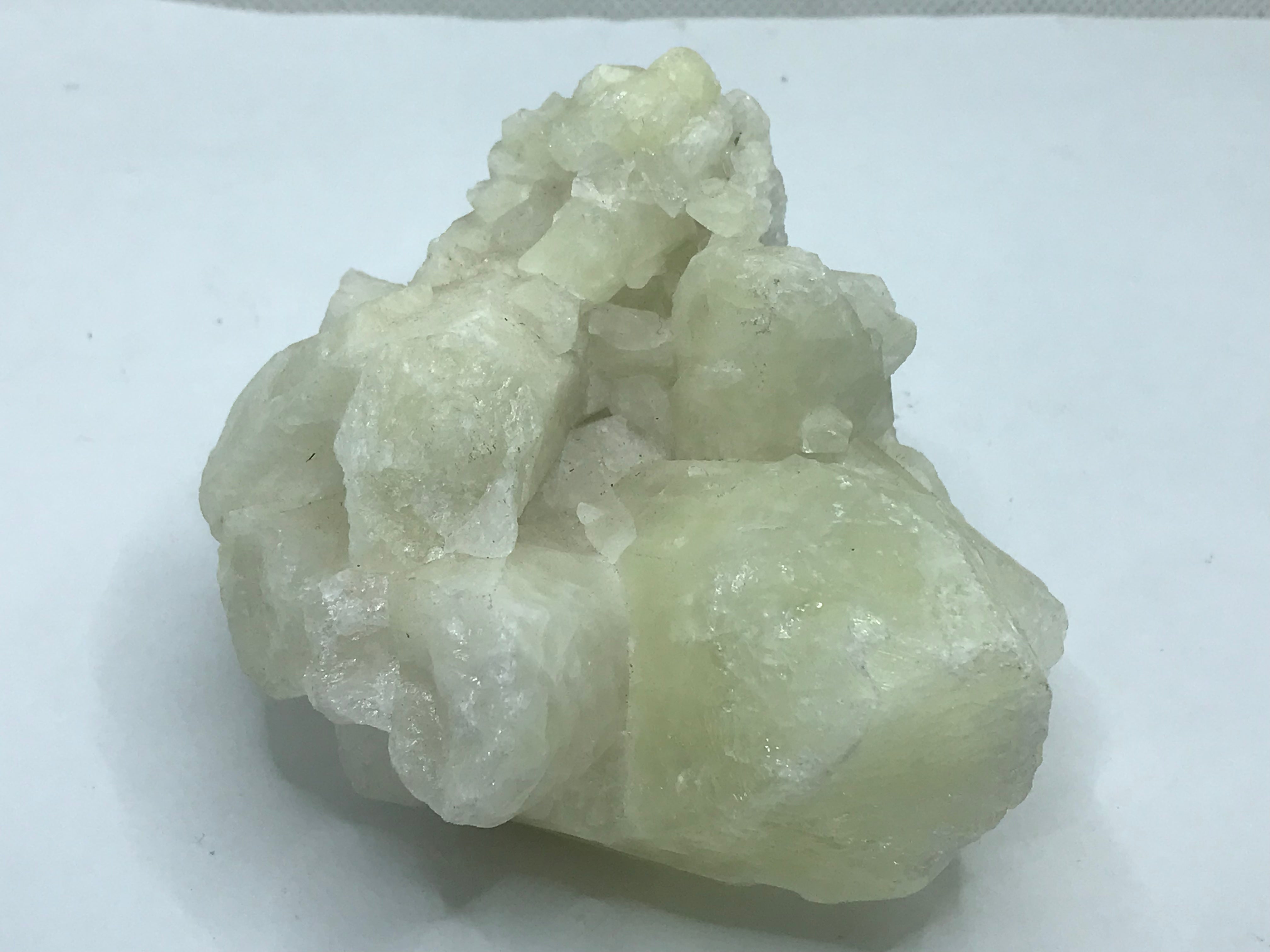 Sulphur Quartz – Crystal and fossils