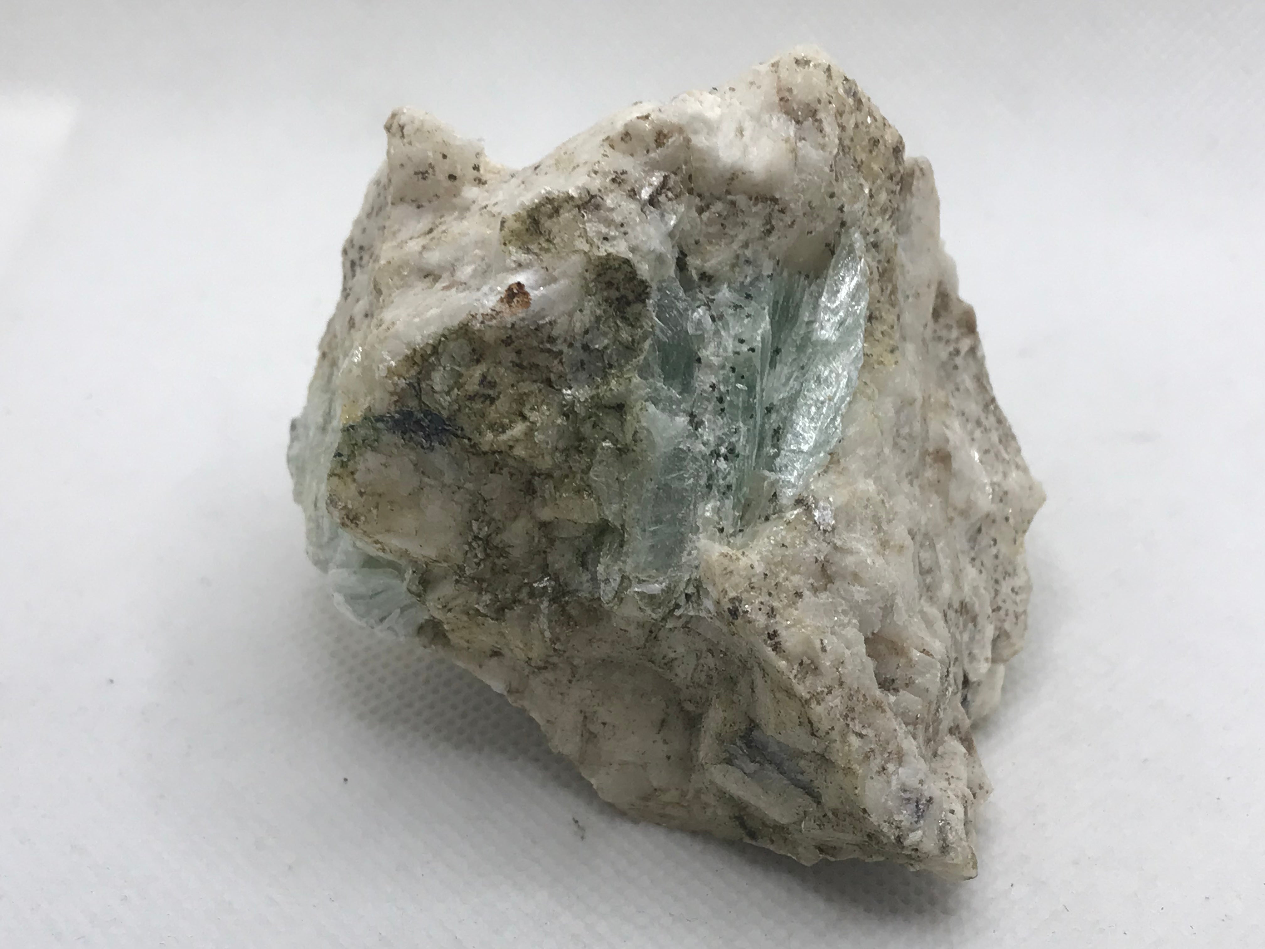 Talc on dolomite – Crystal and fossils