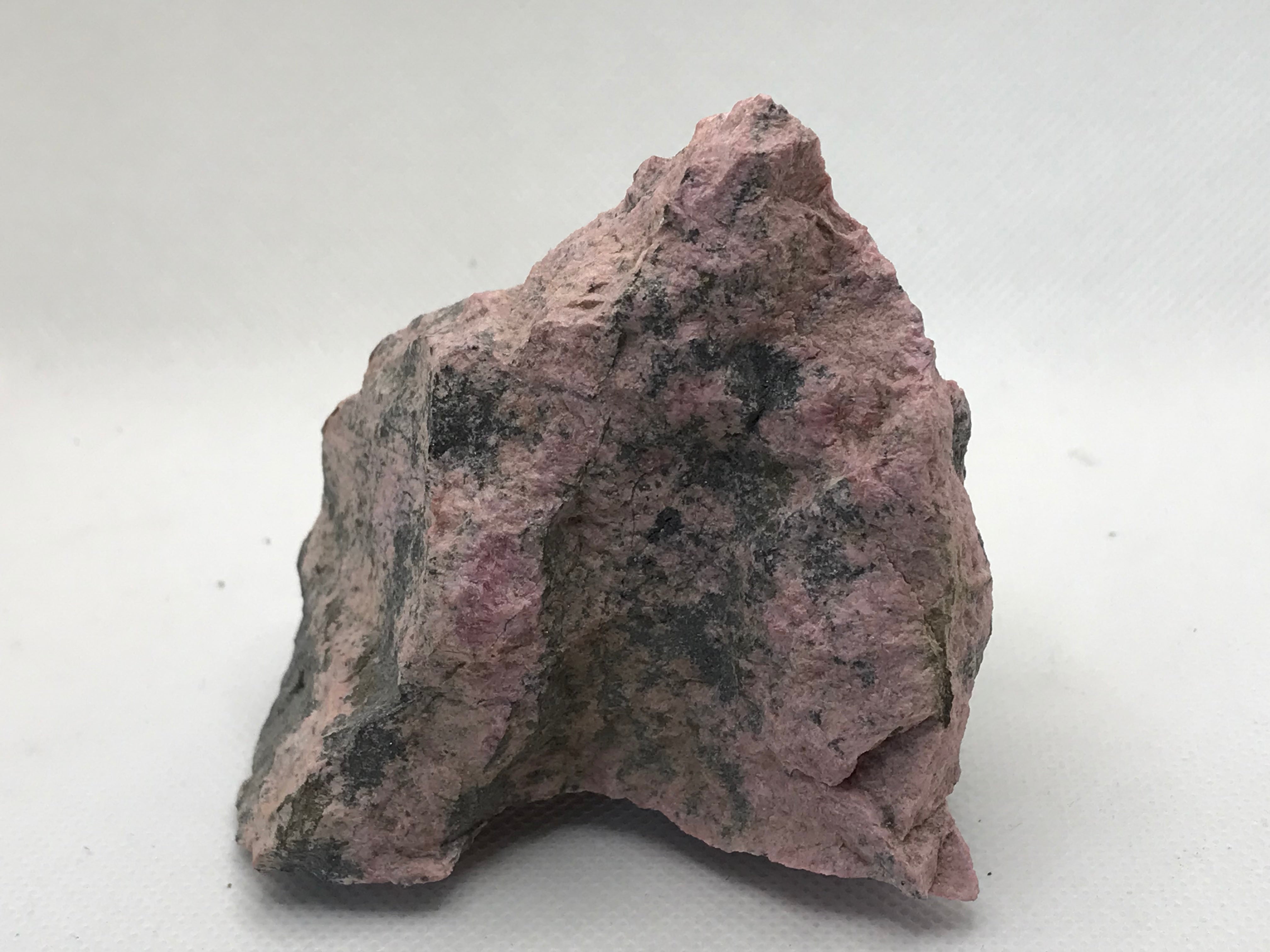 Pyroxmangite – Crystal and fossils