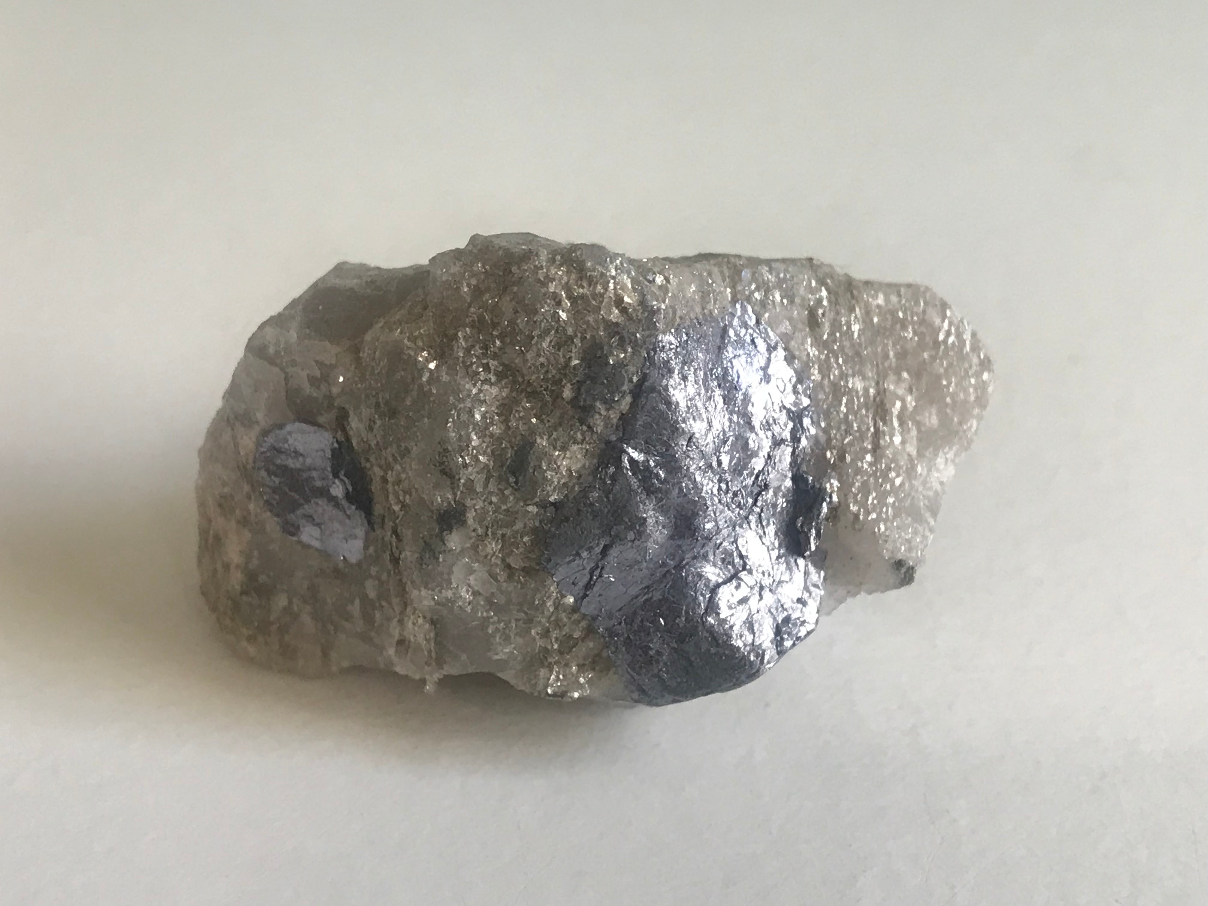 Molybdenite – Crystal and fossils