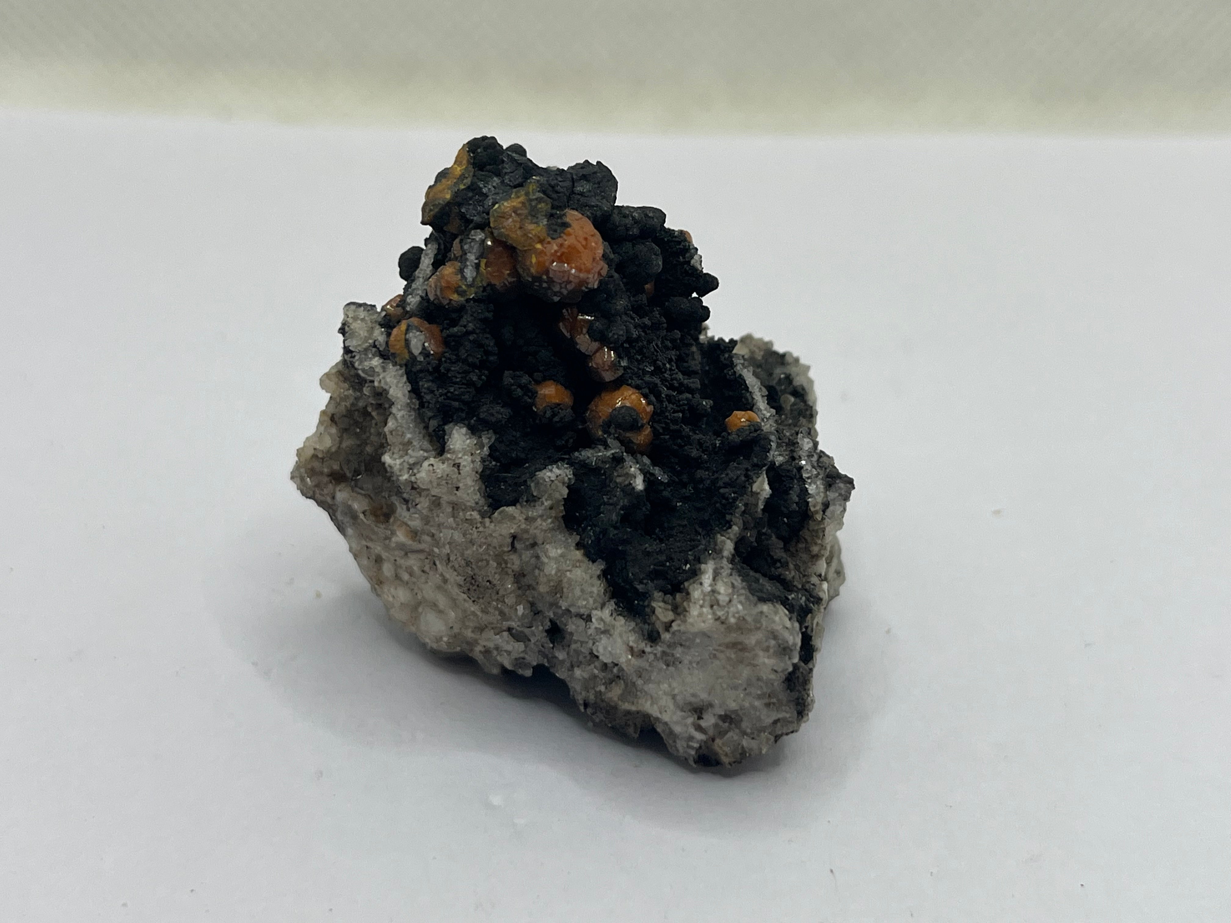 Mimetite and campylite – Crystal and fossils
