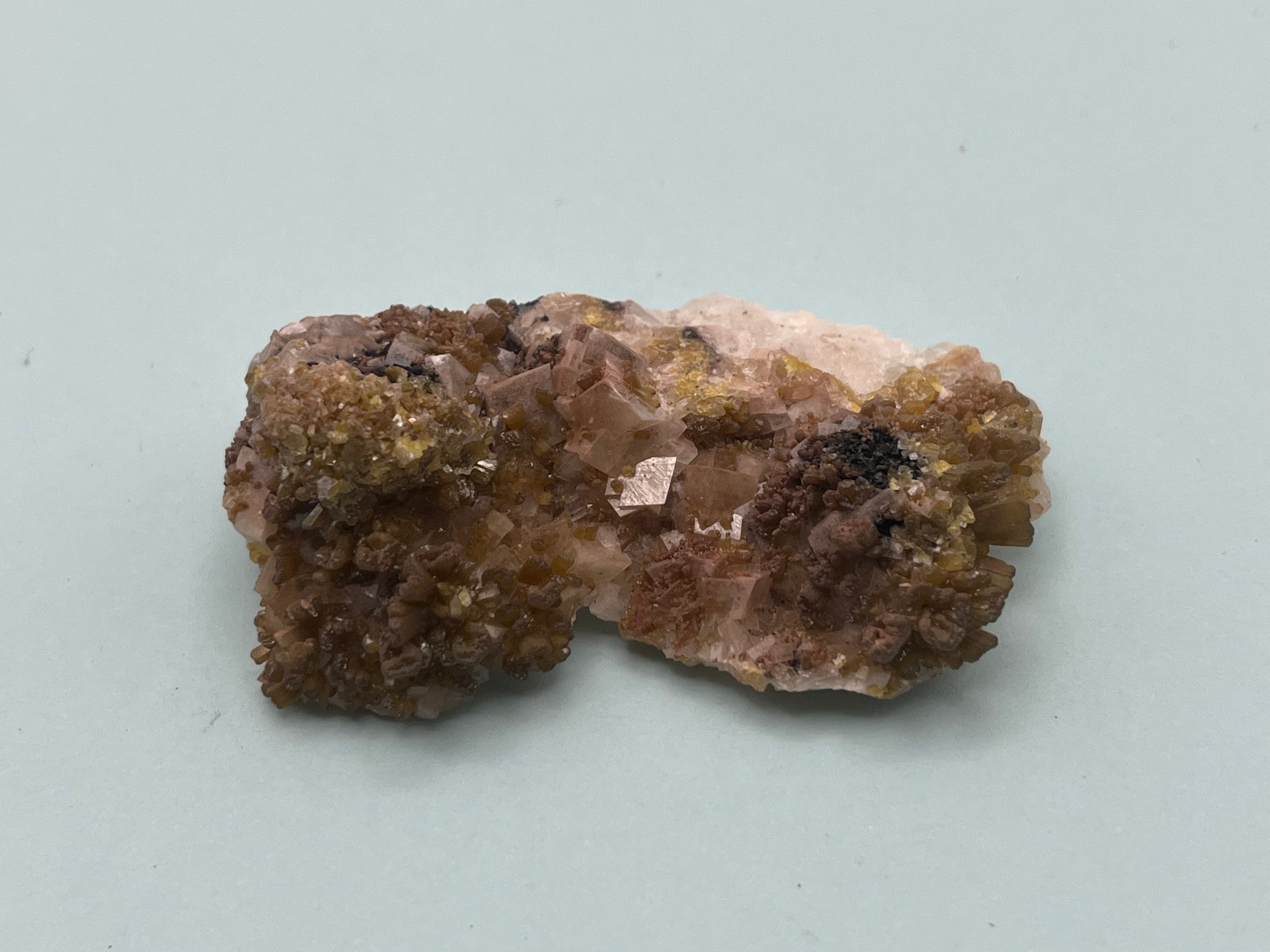Mimetite and calcite – Crystal and fossils