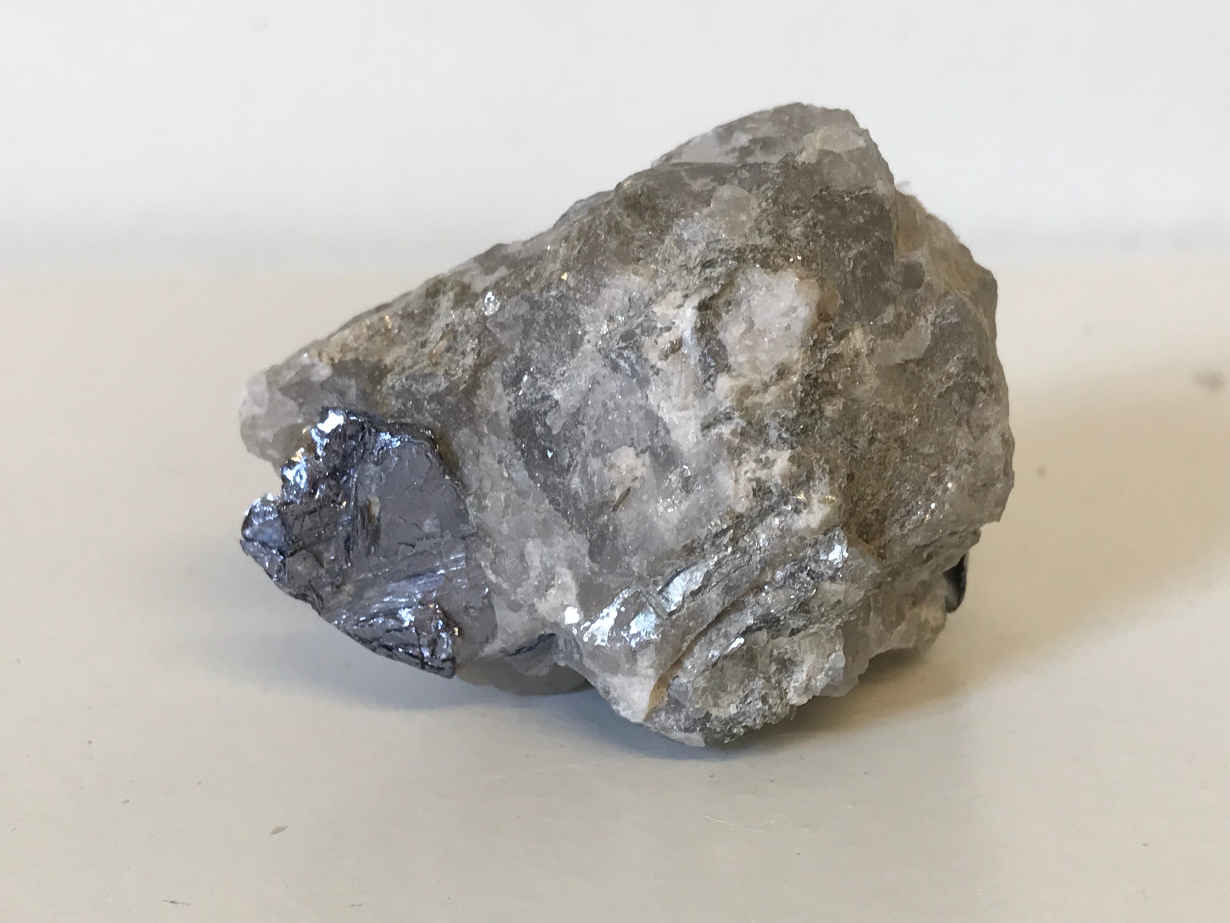 Molybdenite – Crystal and fossils
