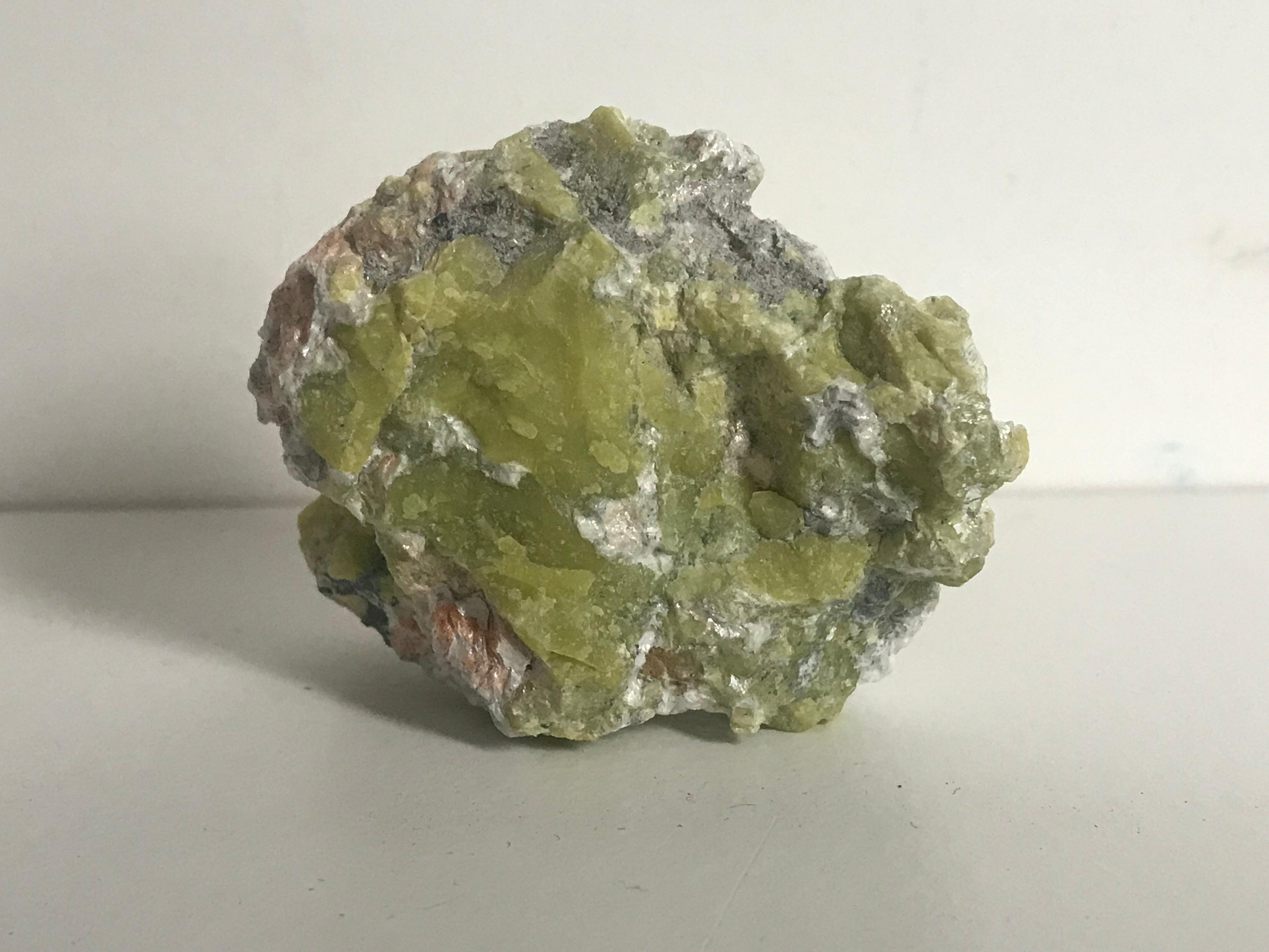 Lizardite – Crystal and fossils