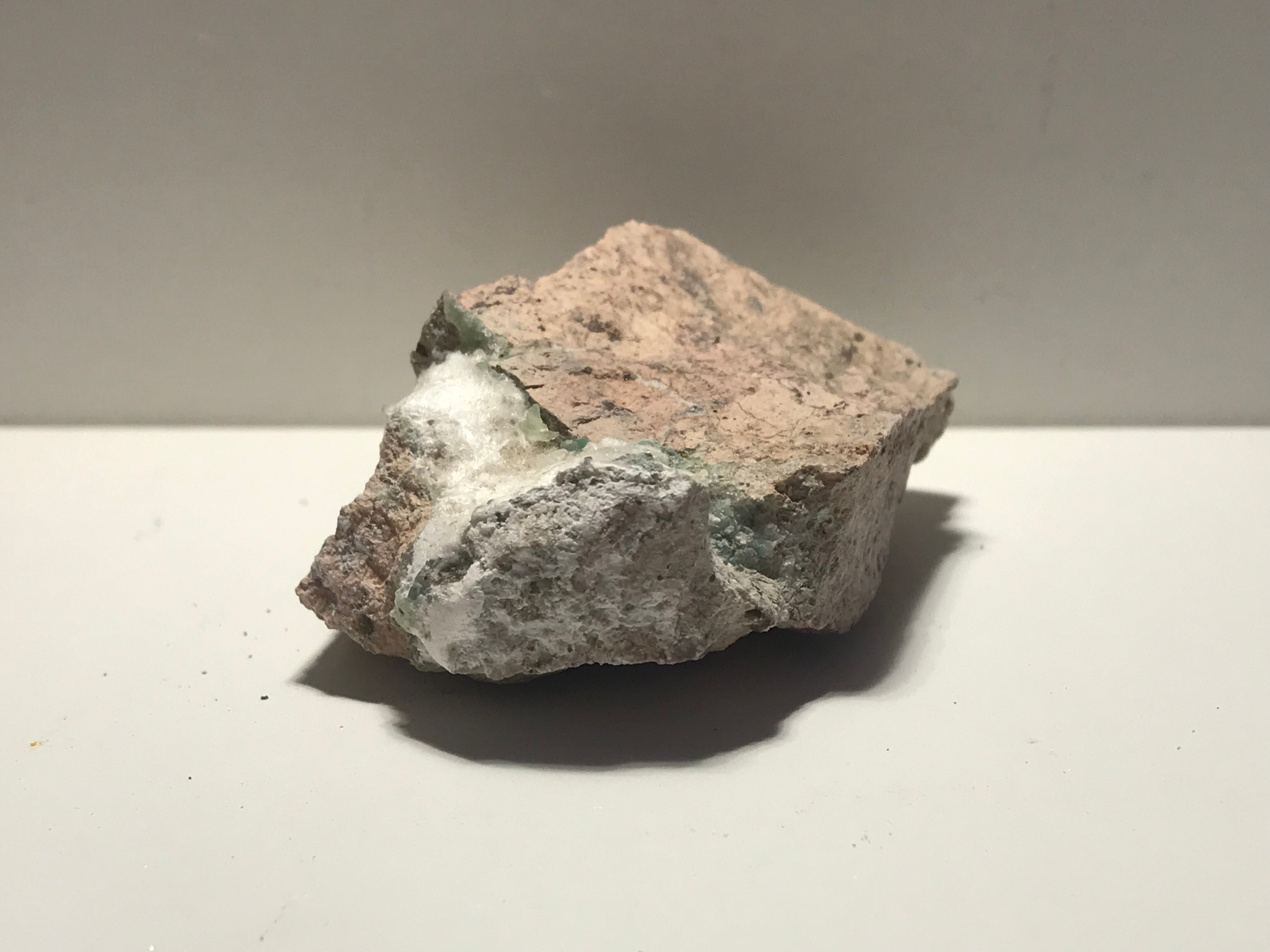 Mordenite – Crystal and fossils